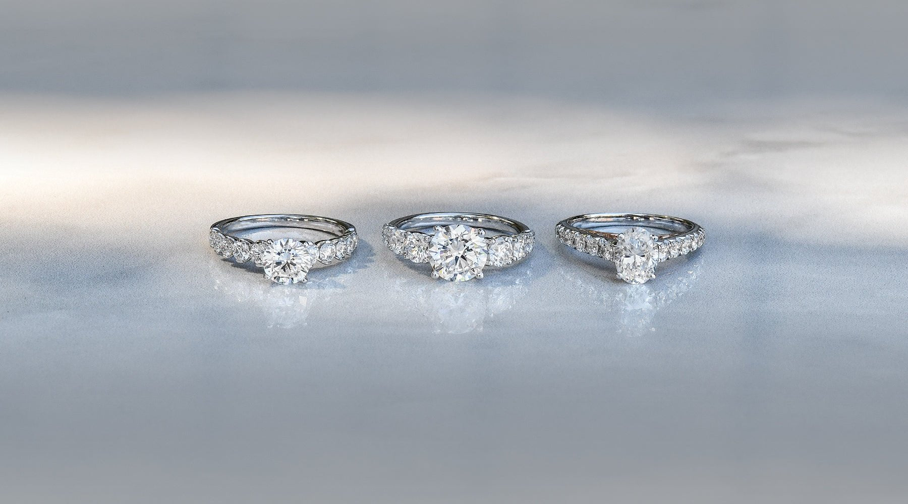 Straight Setting Diamond Engagement Rings | Simon G. Jewelry